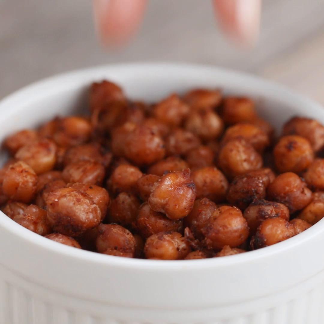 Garbanzos asados con chile y lima (Chili-Lime Roasted Chickpeas) - East ...